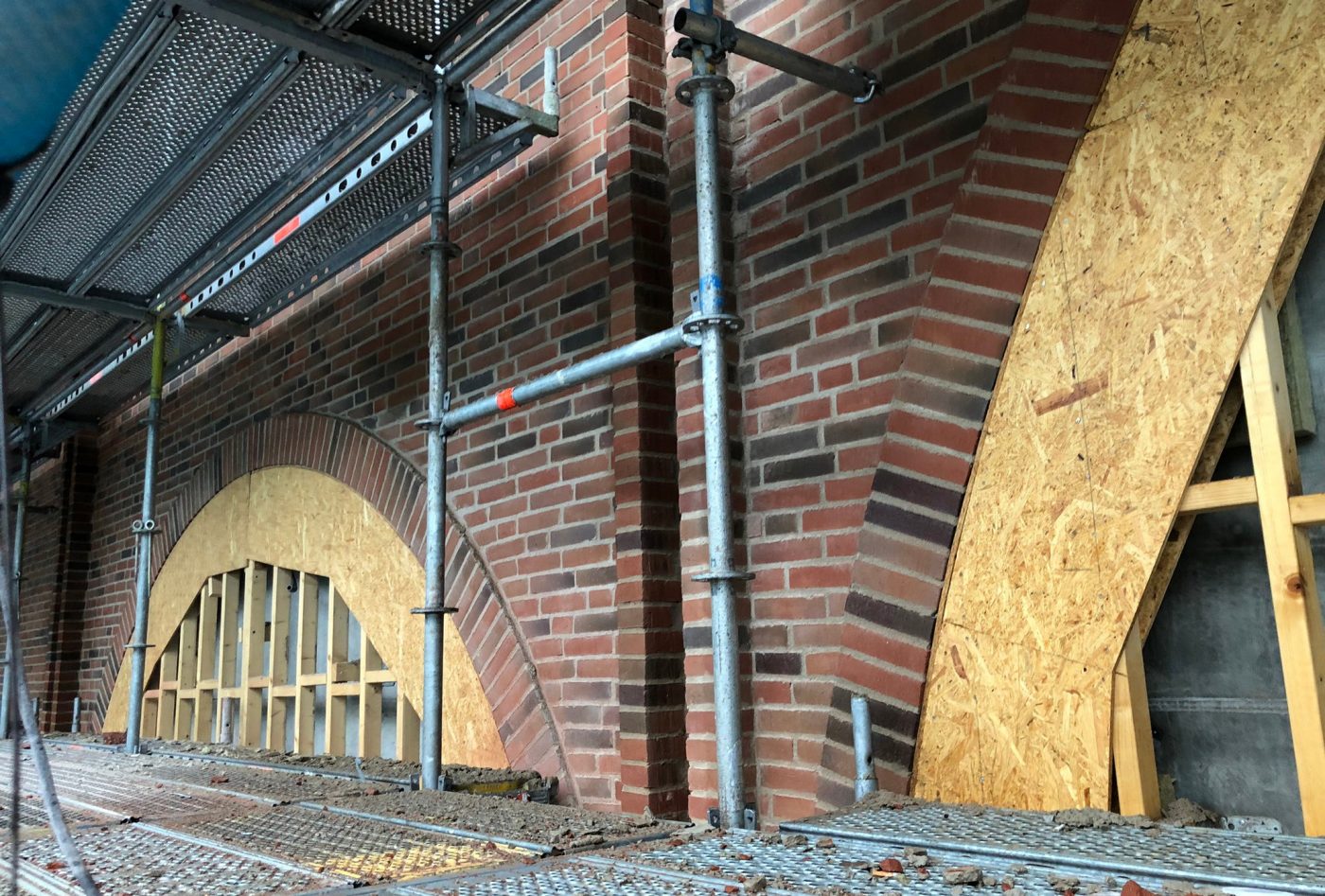 Ny kraftstation drar blickarna till sig tack vare lekfulla fasader